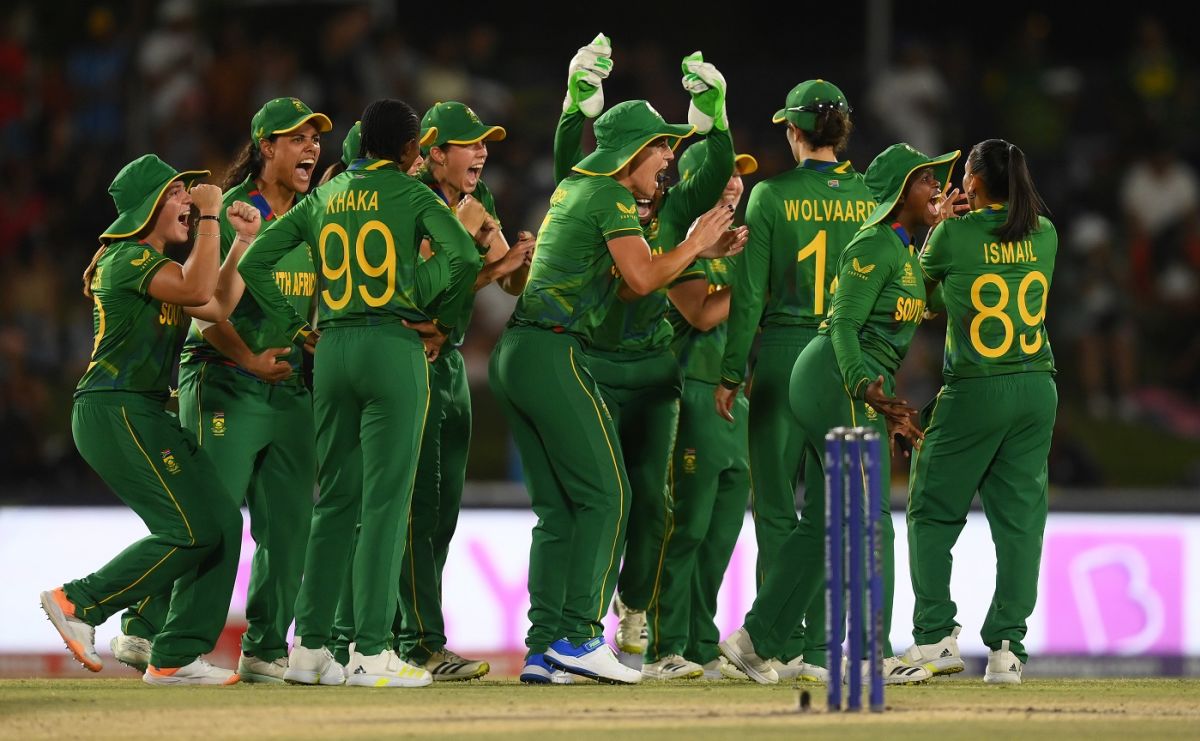 South Africa were pumped after Amelia Kerr became the fourth player to ...