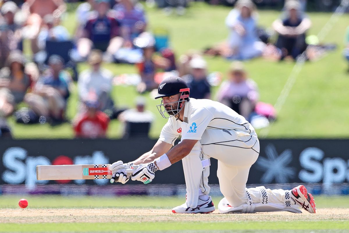 Daryl Mitchell produced a fighting fifty | ESPNcricinfo.com