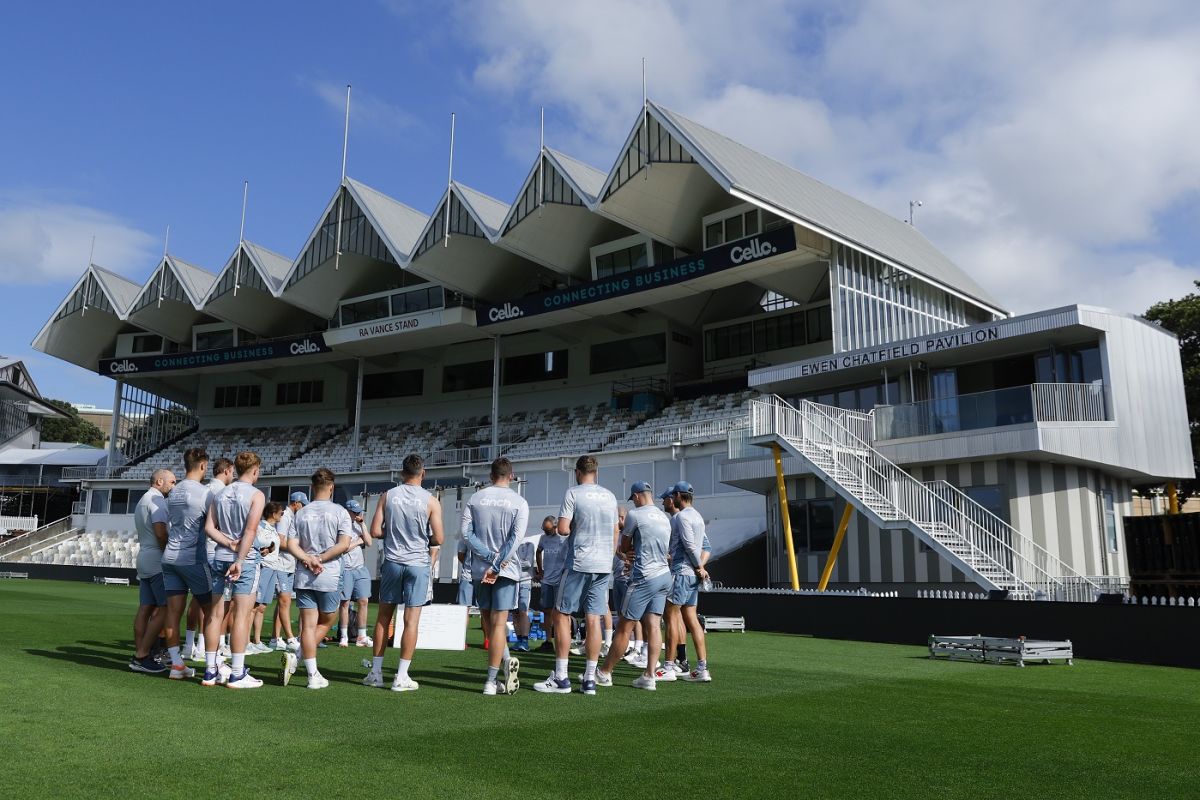The England team forms a huddle at the Basin Reserve | ESPNcricinfo.com