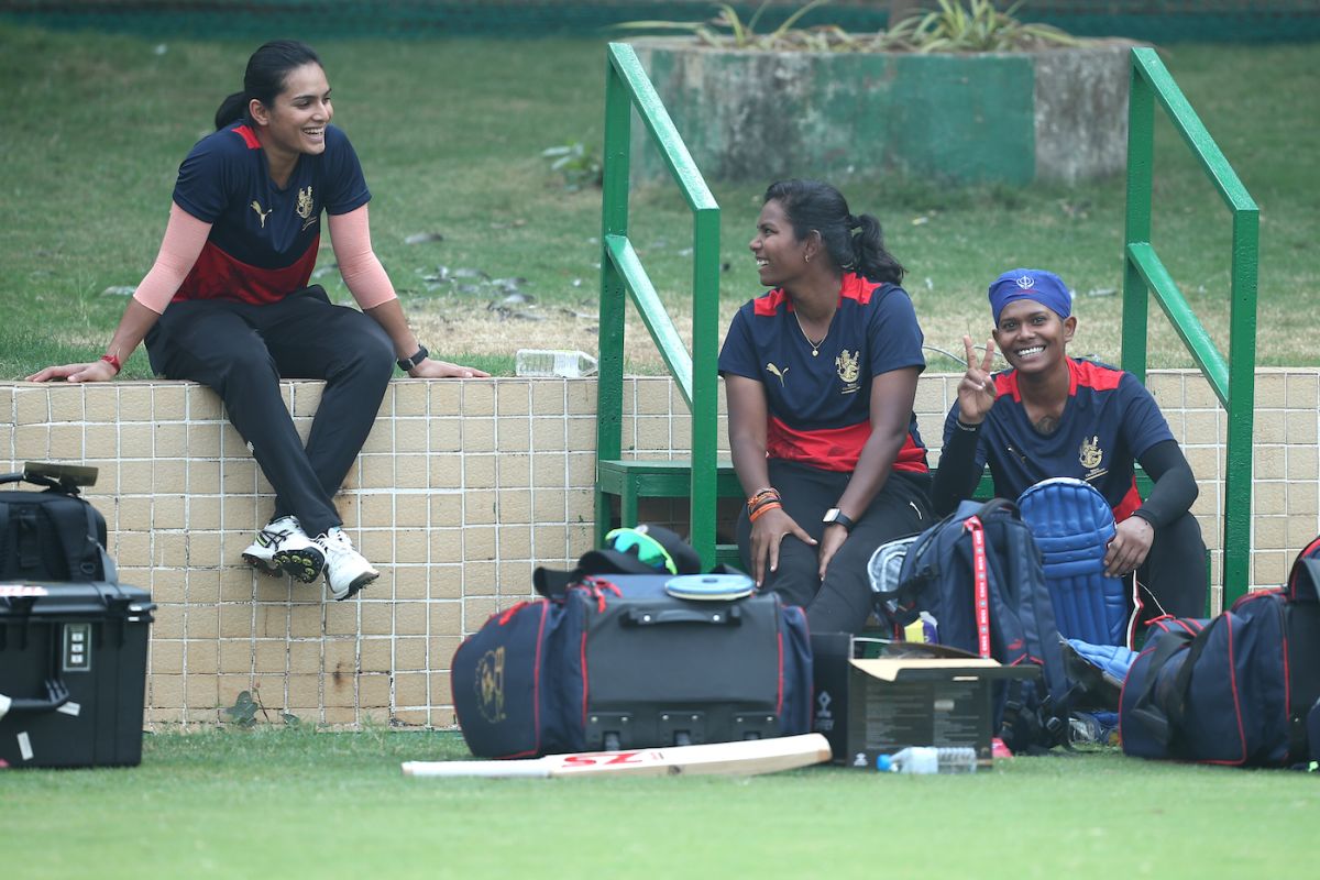 Sikandar Raza laps one during his unbeaten 34-ball 71 | ESPNcricinfo.com