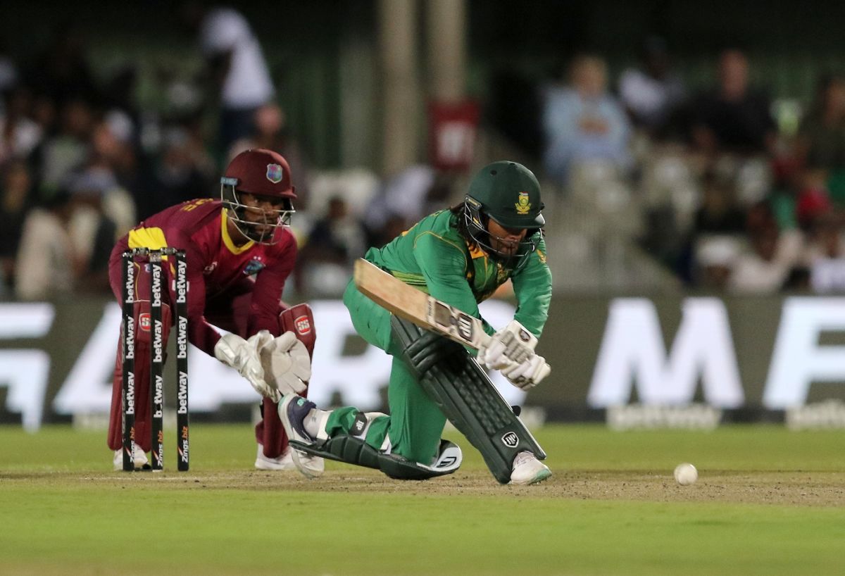 Tony de Zorzi unfurls a reverse-sweep | ESPNcricinfo.com Tony de Zorzi unfurls a reverse-sweep | ESPNcricinfo.com