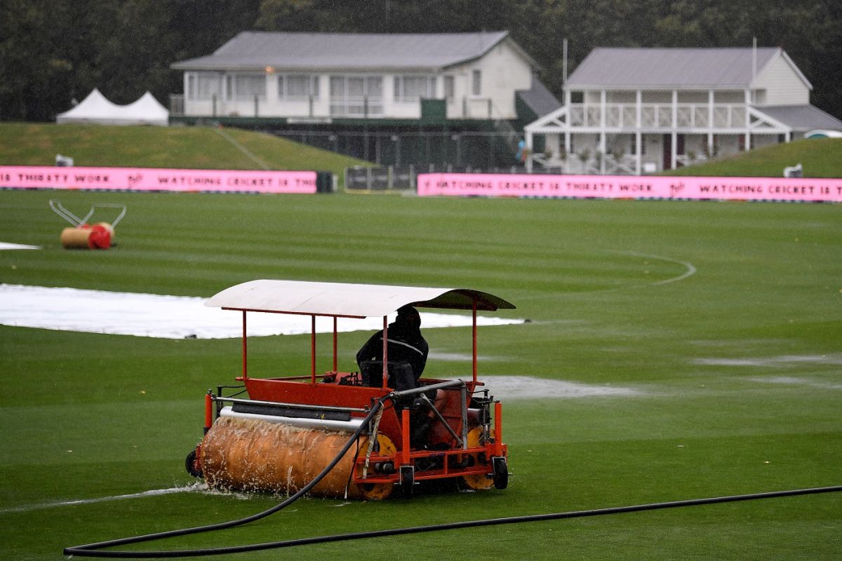 A super sopper in action in Christchurch | ESPNcricinfo.com