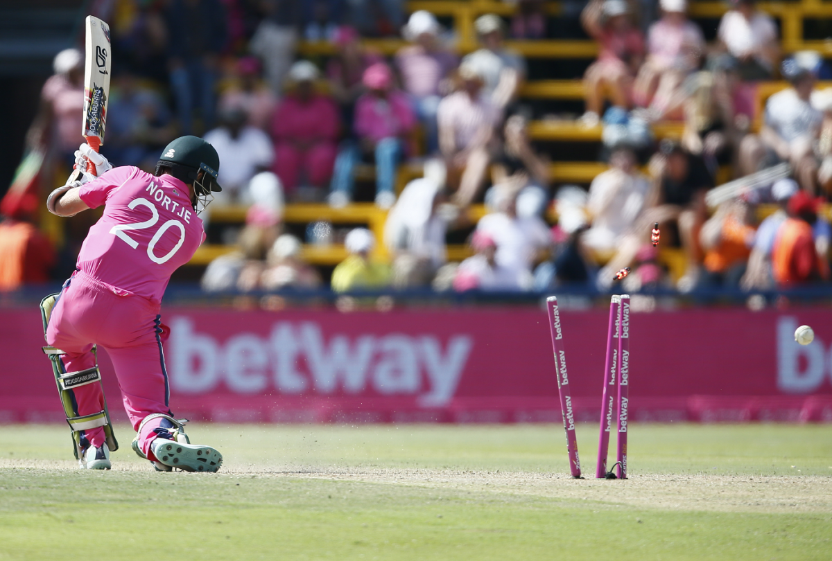 Mayank Agarwal hits over the off side | ESPNcricinfo.com