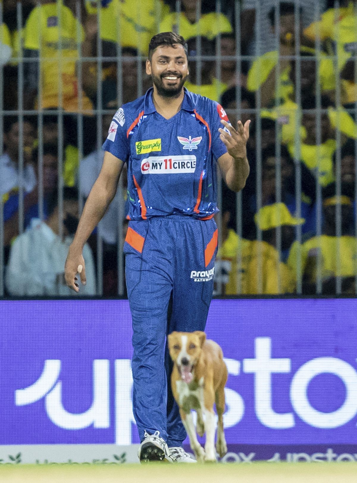 Krunal Pandya dives to catch Devon Conway | ESPNcricinfo.com