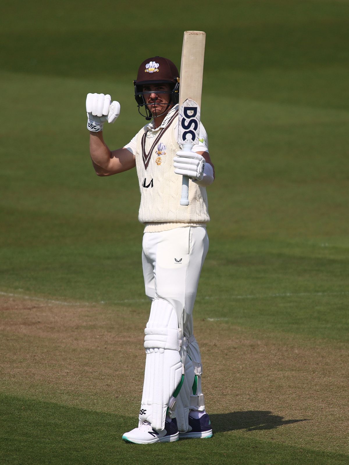 Sean Abbott acknowledges his half-century | ESPNcricinfo.com