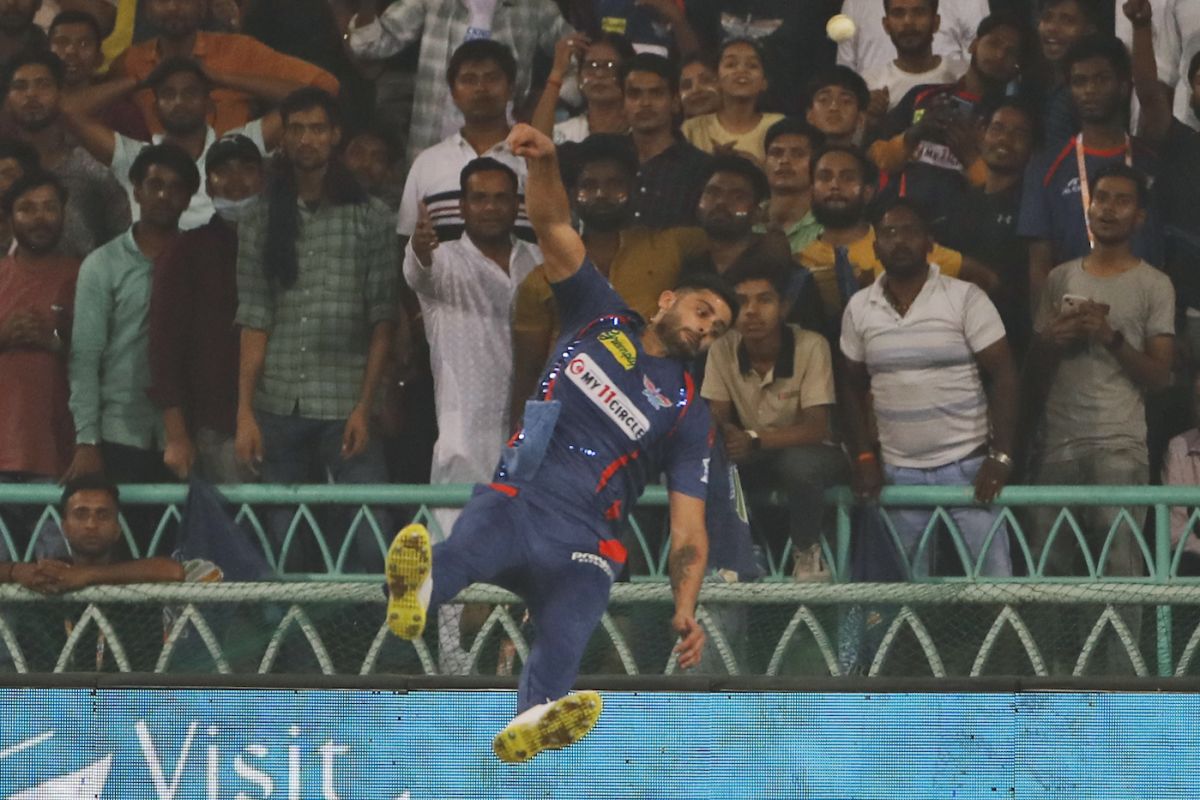 Yudhvir Singh puts in a valiant - but unsuccessful - effort in the deep ...