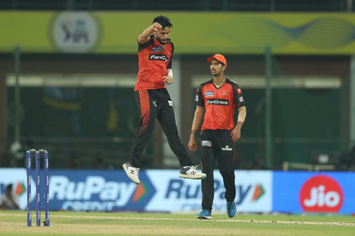 Mayank Markande's celebration takes flight | ESPNcricinfo.com