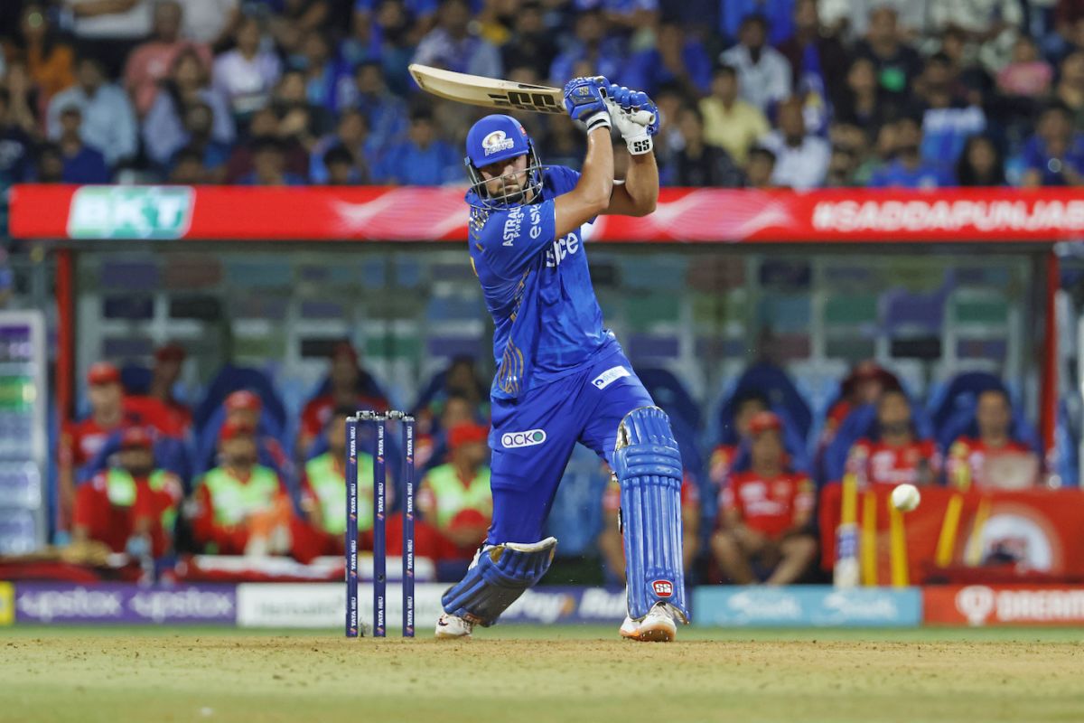 Suryakumar Yadav put on show his usual mix of innovative shots | ESPNcricinfo.com