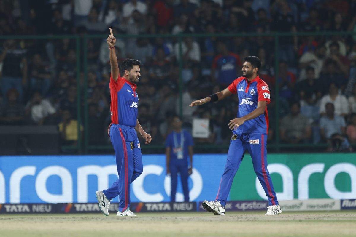 Job done - MS Dhoni walks back after another win | ESPNcricinfo.com