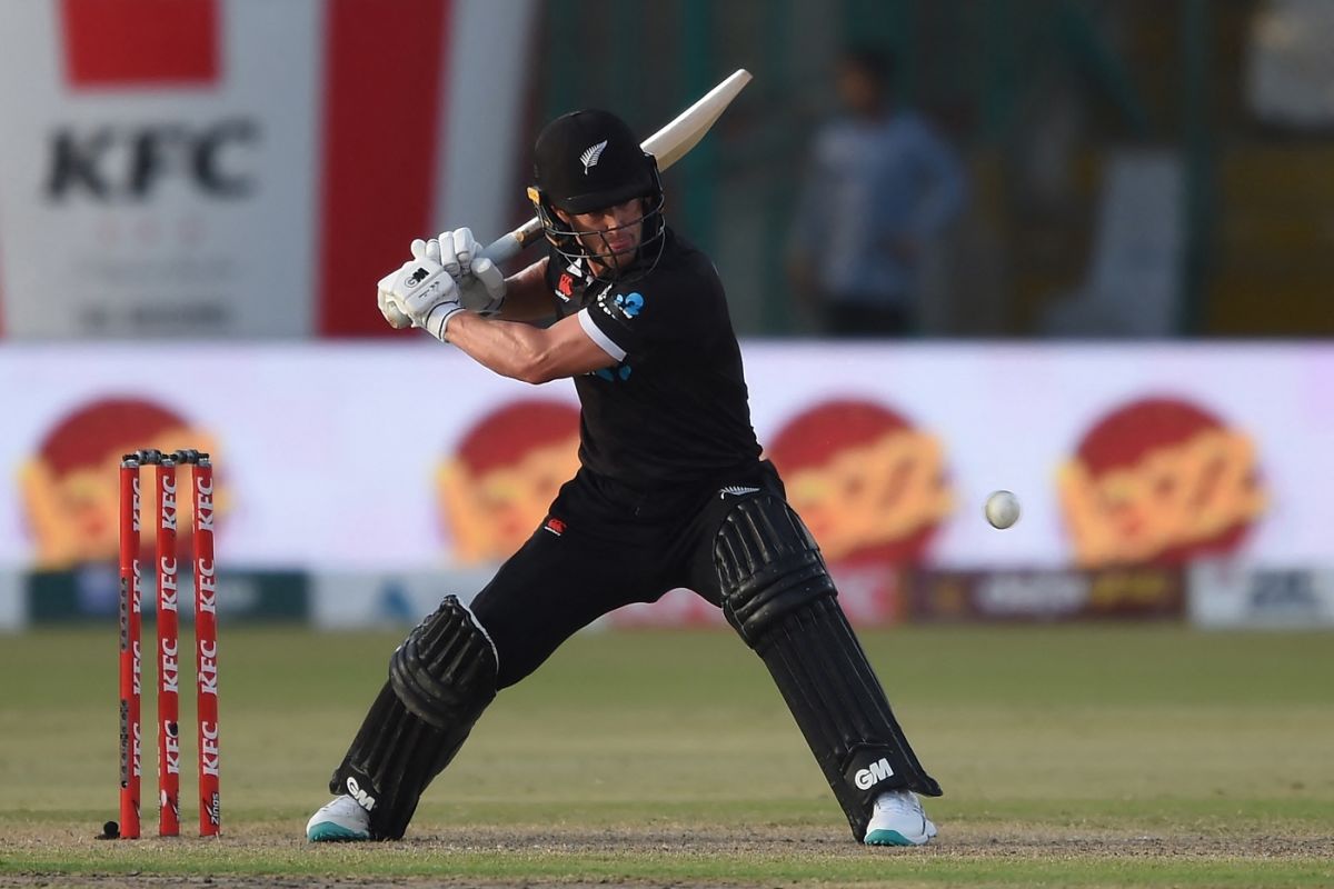 Cole McConchie winds up to play the cut | ESPNcricinfo.com