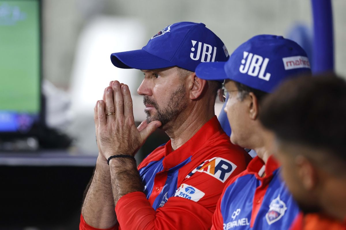 Ricky Ponting gestures in the dugout | ESPNcricinfo.com