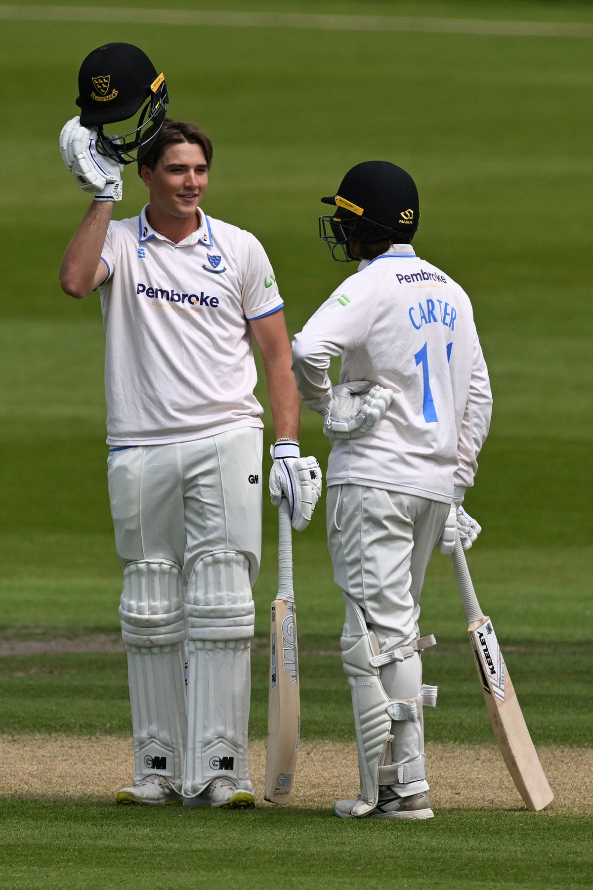 James Coles celebrates his maiden first-class hundred | ESPNcricinfo.com