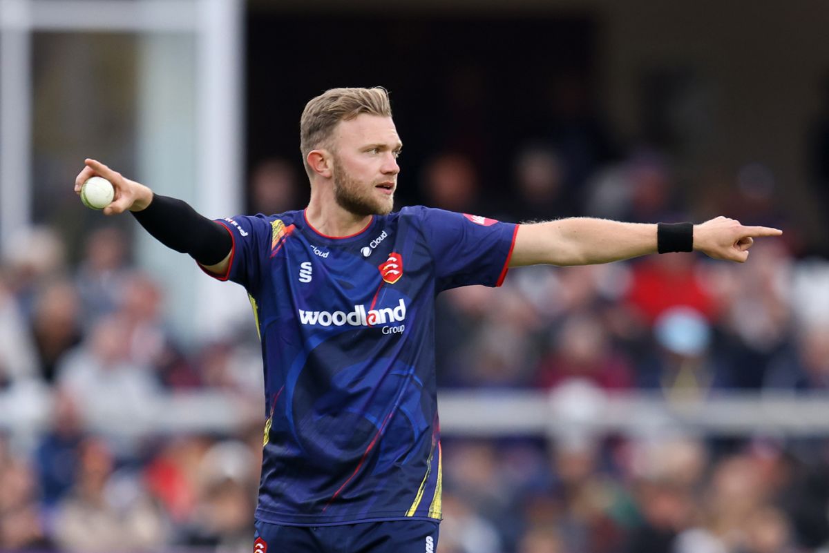 Ben Stokes casts an eye over England training | ESPNcricinfo.com