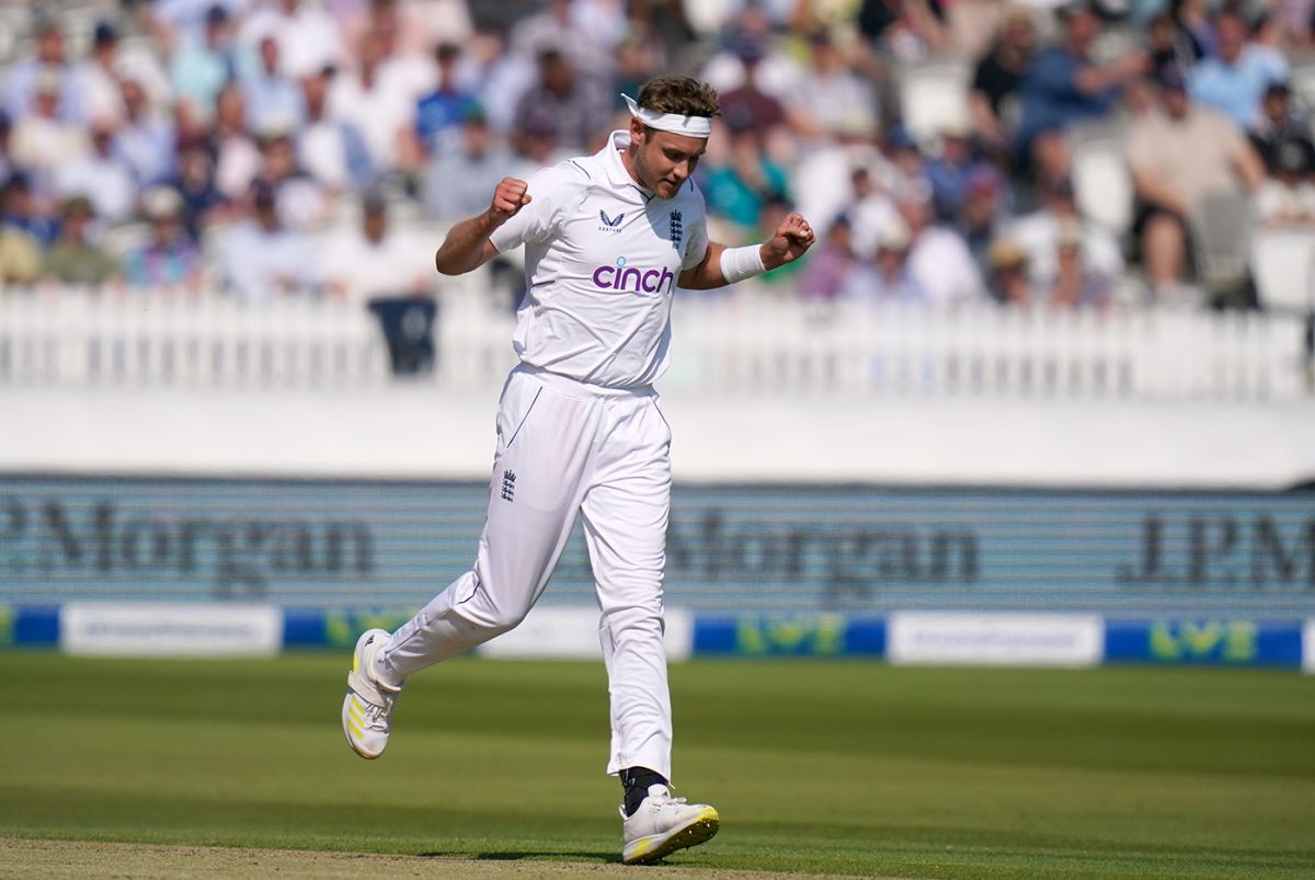 Stuart Broad acknowledges the crowd's ovation for his five-for ...