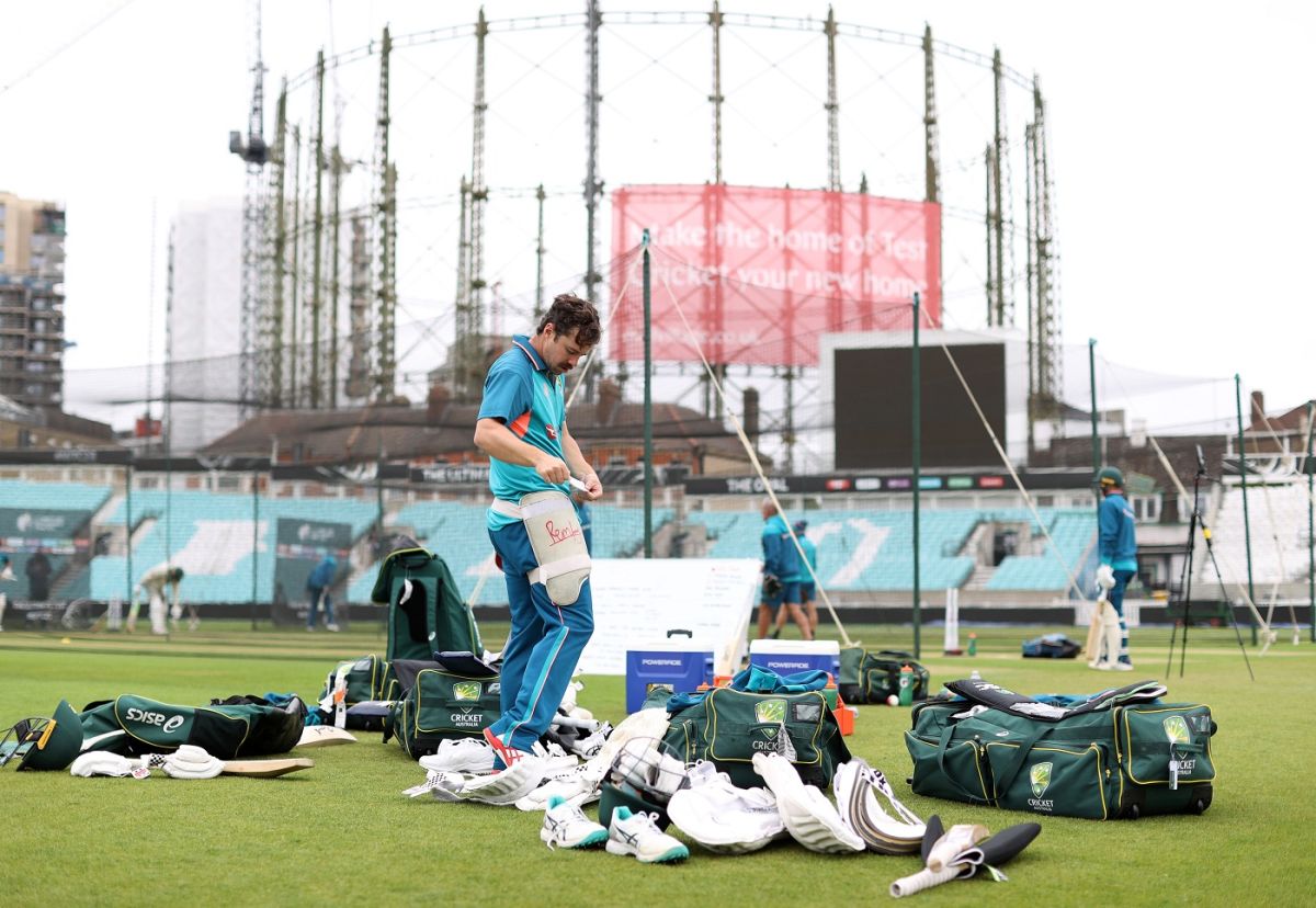 Travis Head gets ready to bat during Australia's practice session ...