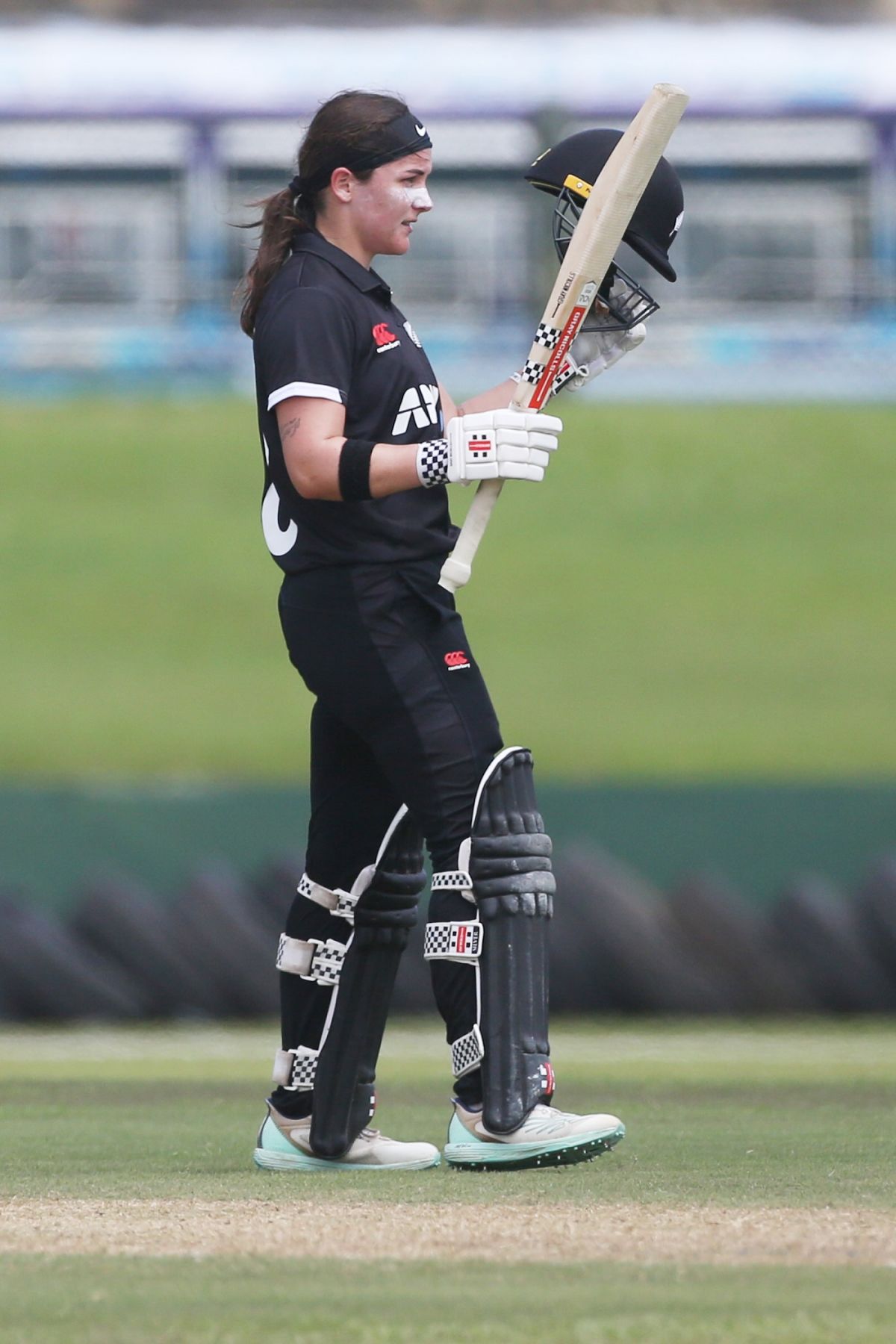 Bernadine Bezuidenhout added 50 for the second wicket with Amelia Kerr ...