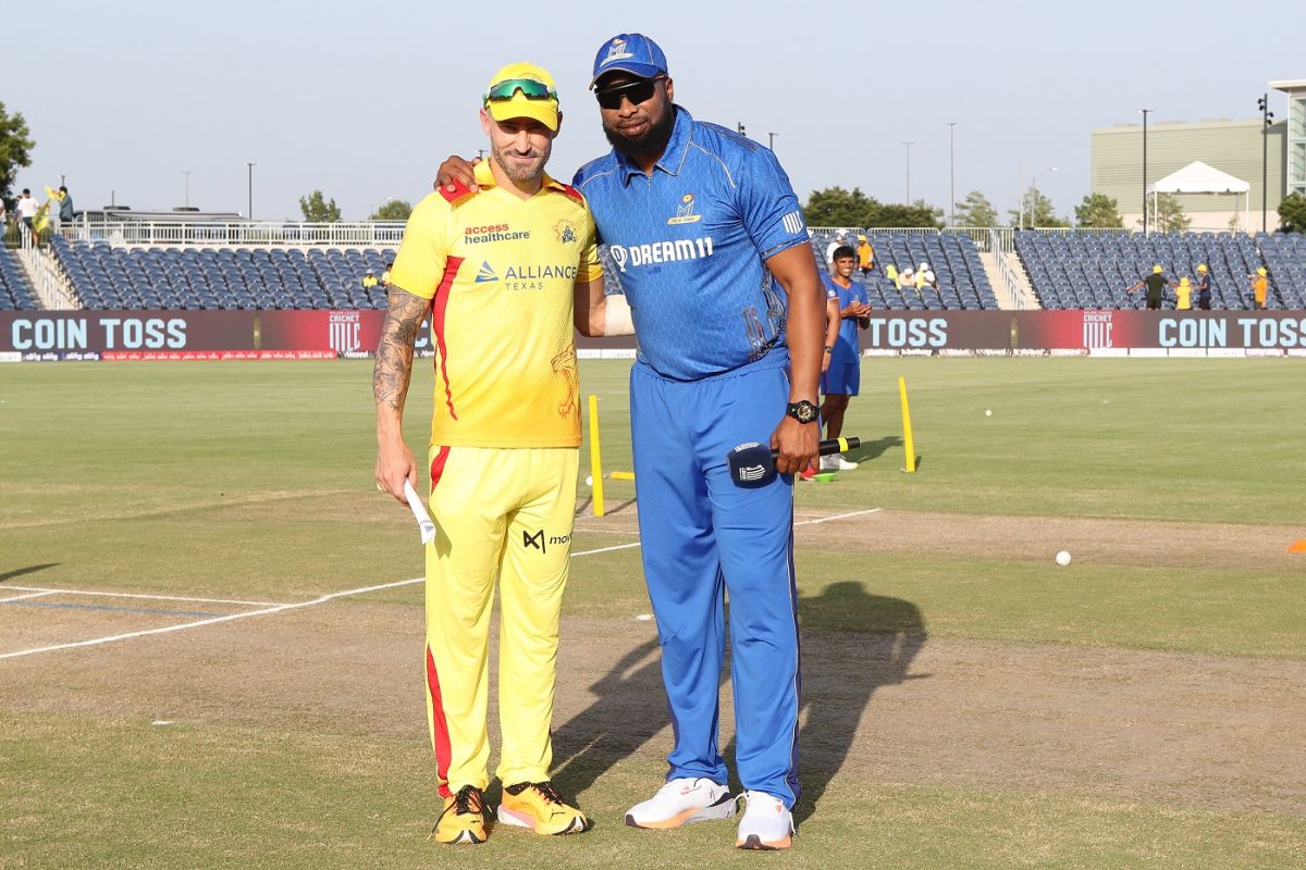 Nosthush Kenjige trapped Martin Guptill lbw in the first over ...