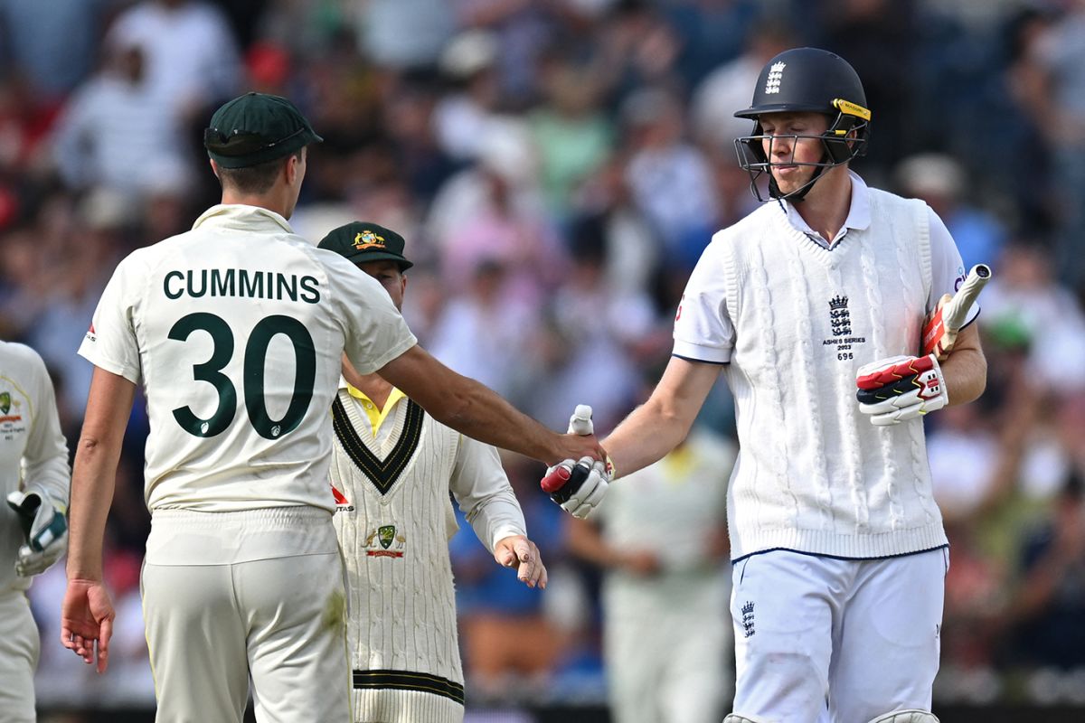 Zak Crawley gets a handshake from Pat Cummins | ESPNcricinfo.com
