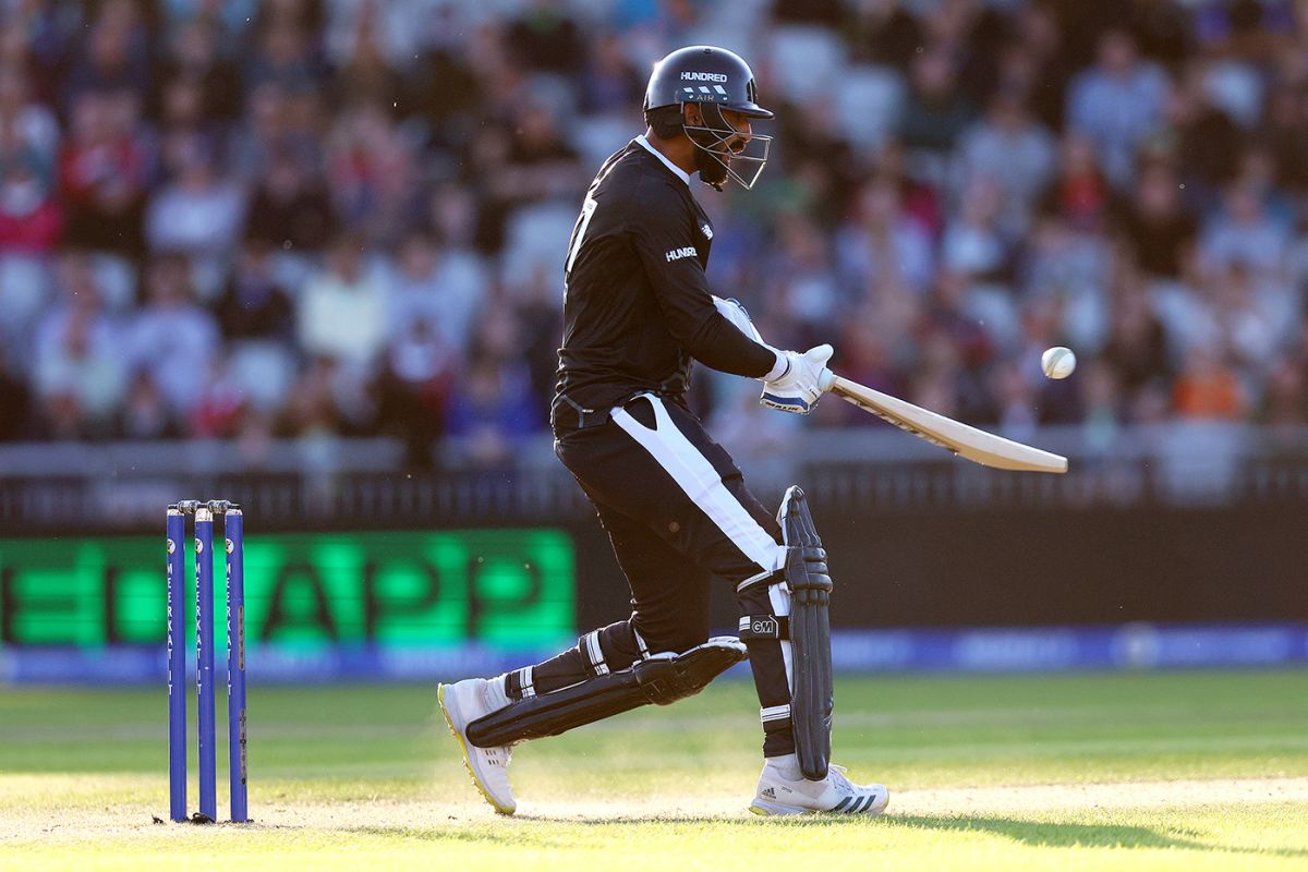Fi Morris celebrates a wicket with Sophie Ecclestone | ESPNcricinfo.com