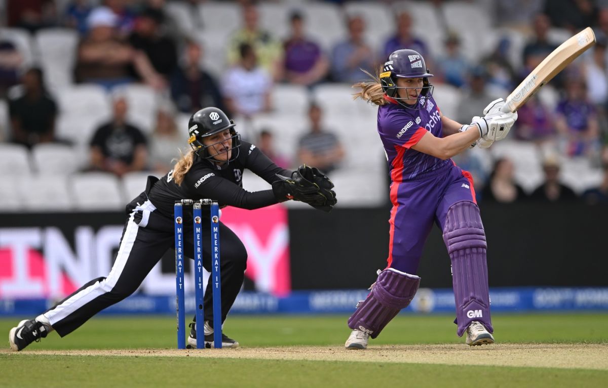 An aggressive Marie Kelly knock was cut short by a run-out ...
