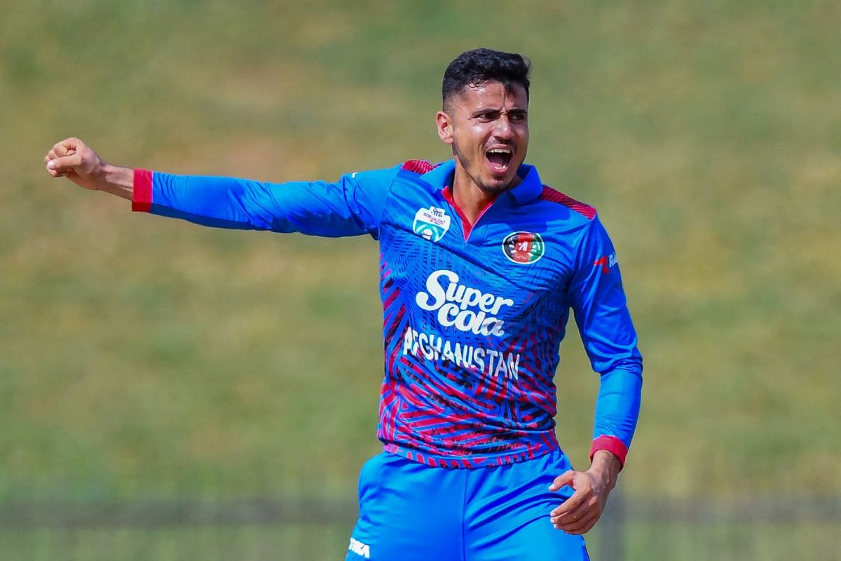 Mujeeb Ur Rahman struck twice early to trouble Pakistan | ESPNcricinfo.com