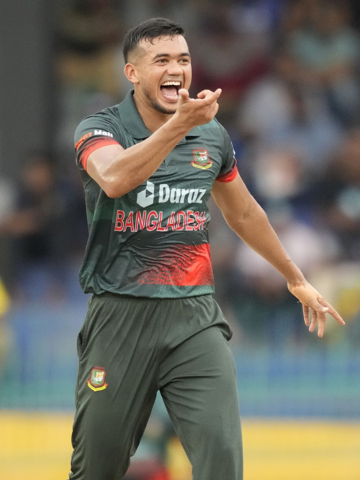 Achini Kulasuriya was bowled by Sarah Glenn | ESPNcricinfo.com