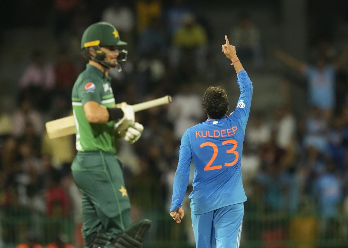 Kuldeep Yadav signals the end of the game | ESPNcricinfo.com
