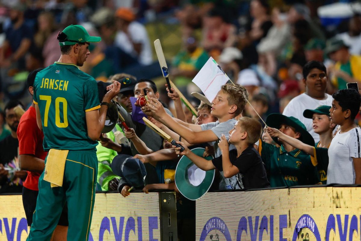 Marco Jansen gets busy signing autographs | ESPNcricinfo.com