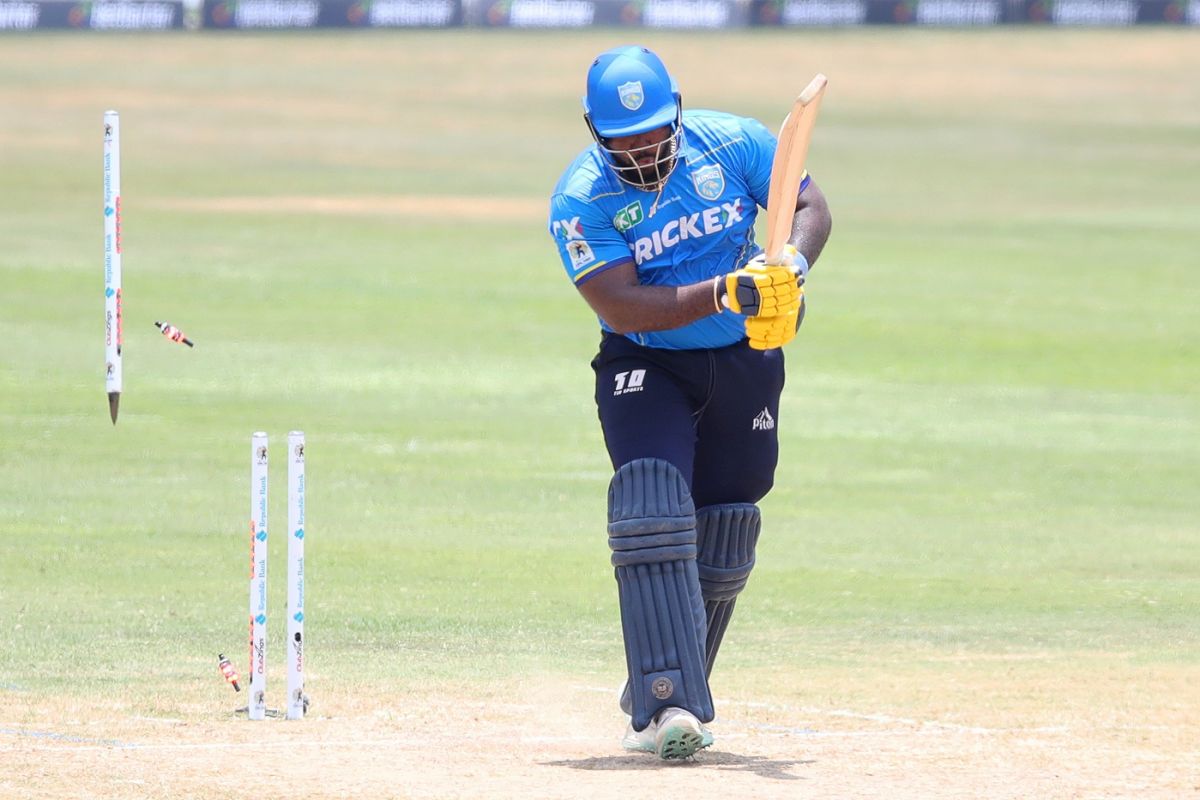 Chris Green takes a flying catch | ESPNcricinfo.com