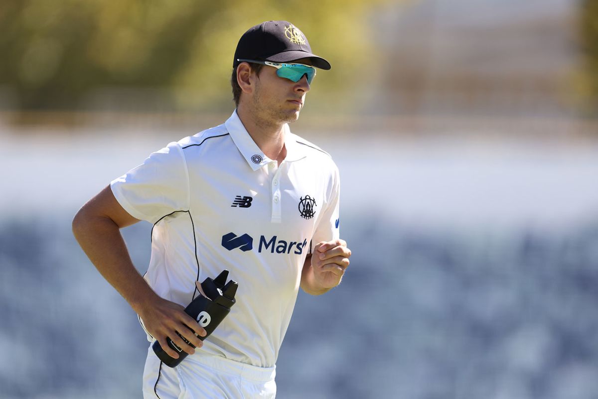 Jake Lehmann celebrates his century | ESPNcricinfo.com