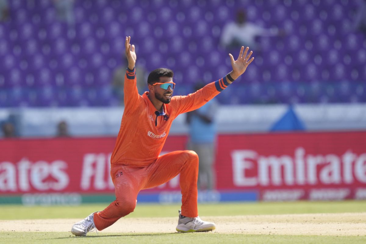 Aryan Dutt bowled a tidy first spell | ESPNcricinfo.com