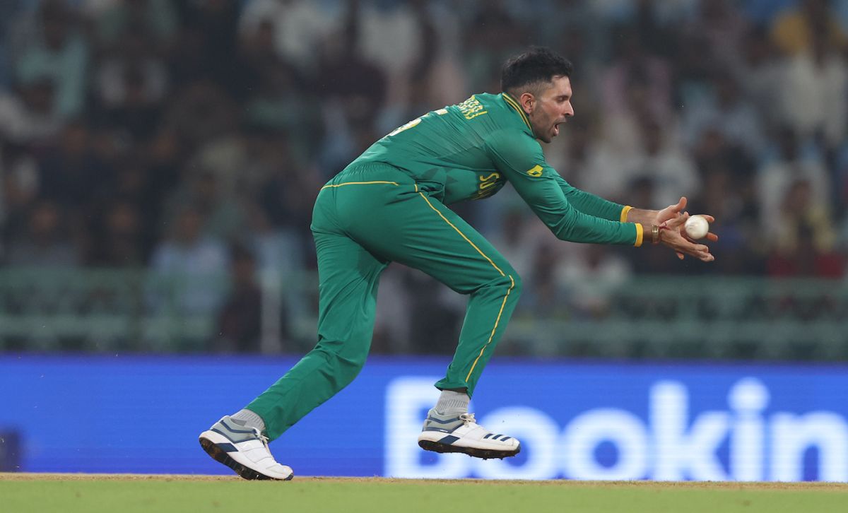 Keshav Maharaj gobbles up a caught-and-bowled chance | ESPNcricinfo.com