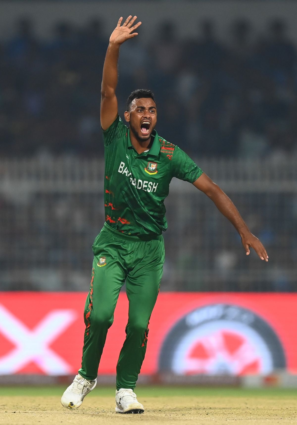 Shoriful Islam has an lbw appeal turned down | ESPNcricinfo.com