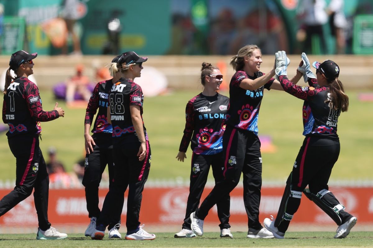 Ellyse Perry took career-best WBBL figures of 5 for 22 | ESPNcricinfo.com