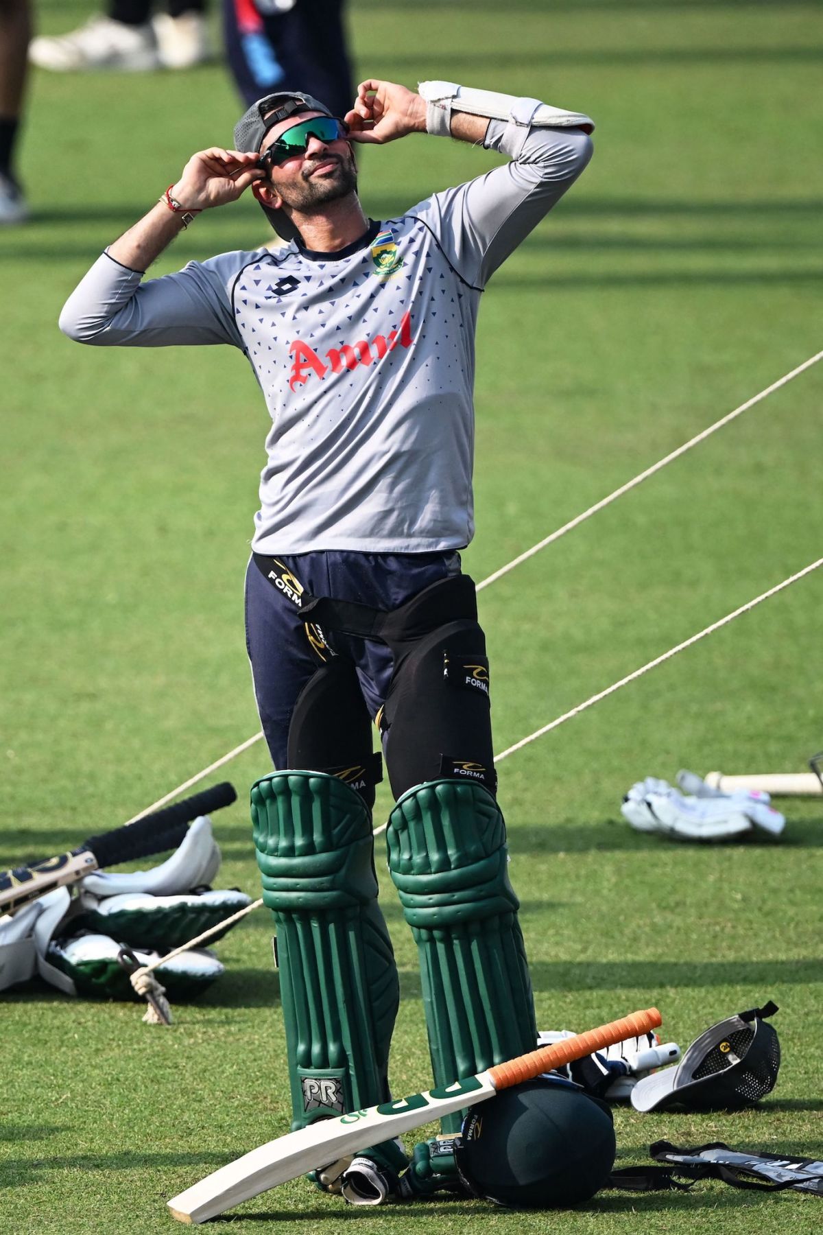 Keshav Maharaj shines back at the sun | ESPNcricinfo.com