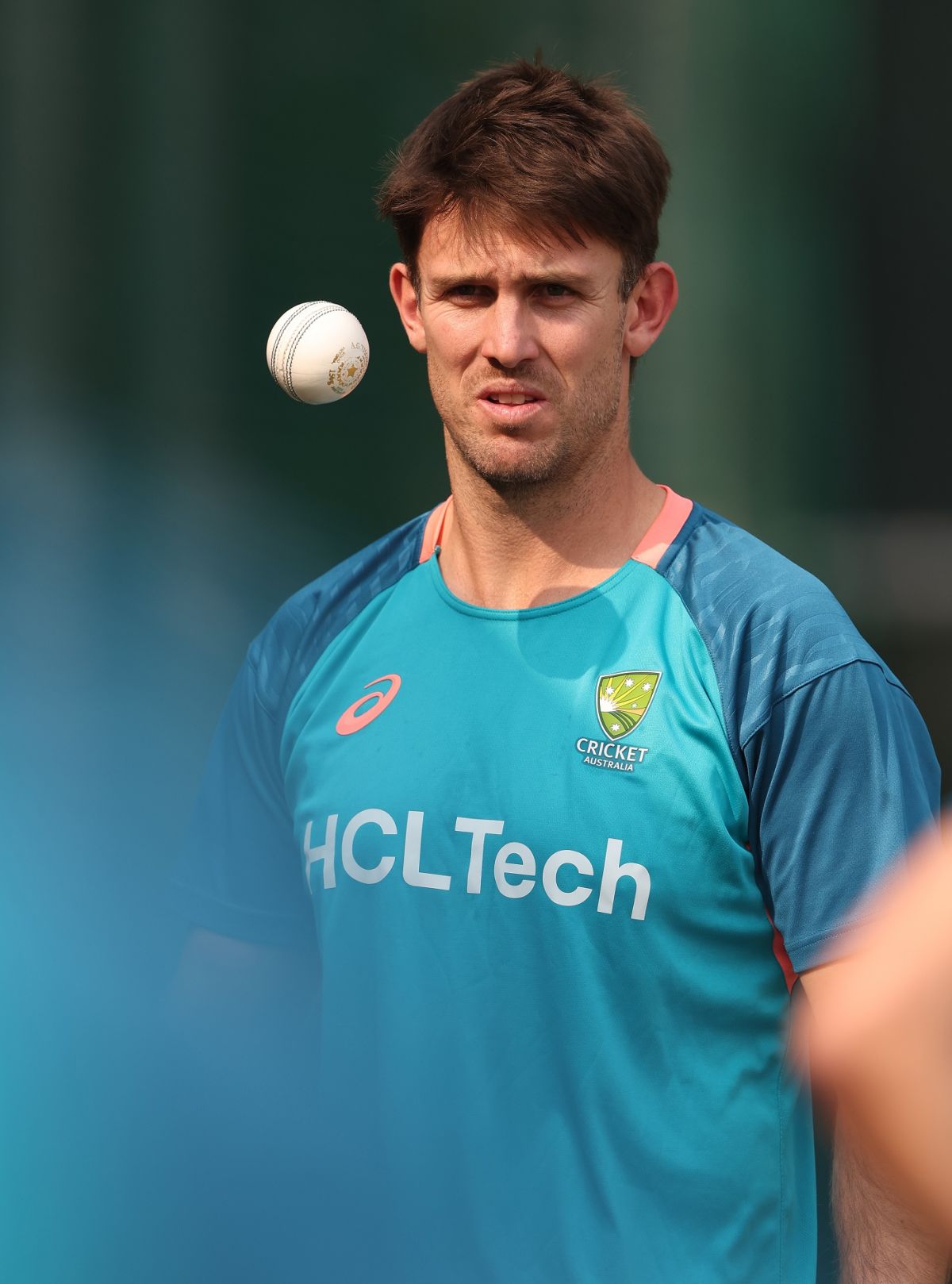 Mitchell Marsh prepares to bowl in training | ESPNcricinfo.com