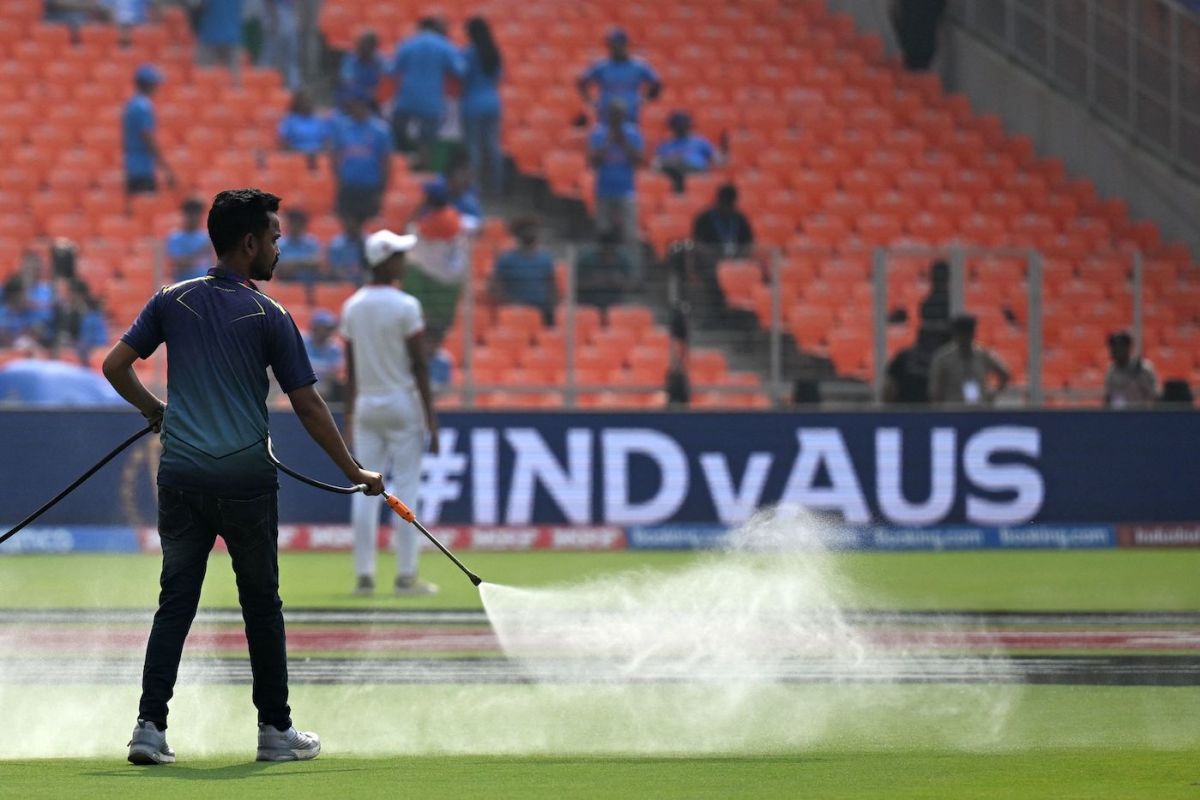 The ground gets its dose of the anti-dew spray | ESPNcricinfo.com