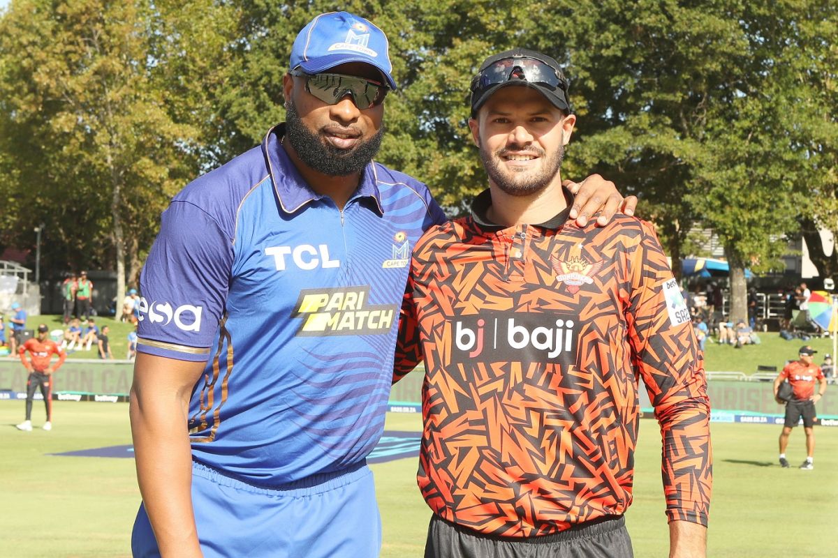 Angelo Mathews celebrates his half-century | ESPNcricinfo.com