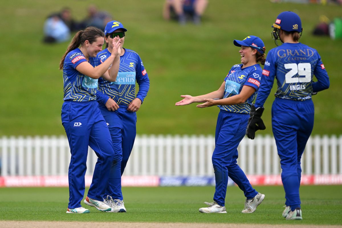 Emma Black (extreme left) bagged four wickets to dent Central Districts ...
