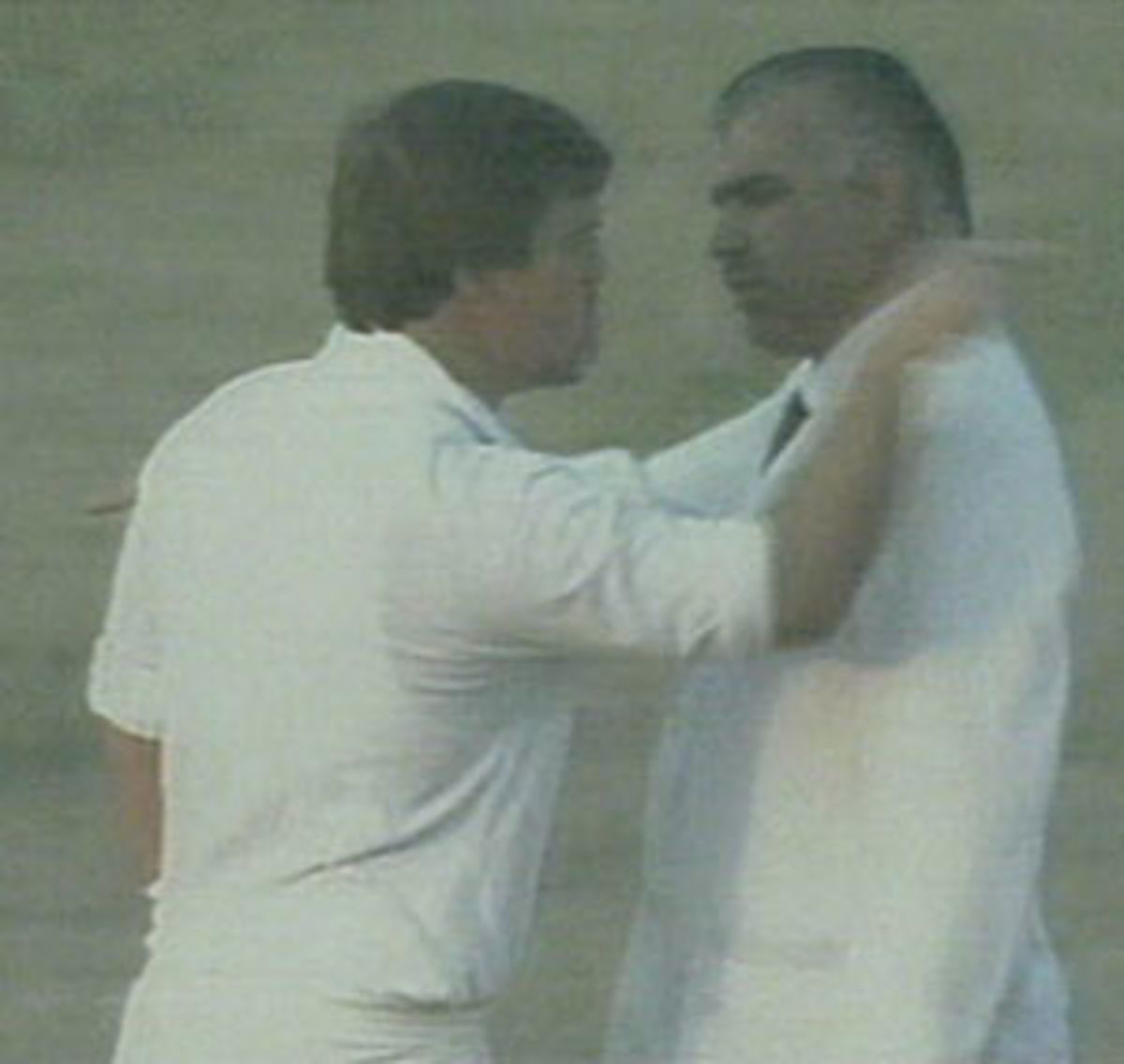 Mike Gatting argues with Shakoor Rana (Pt 2) | ESPNcricinfo.com