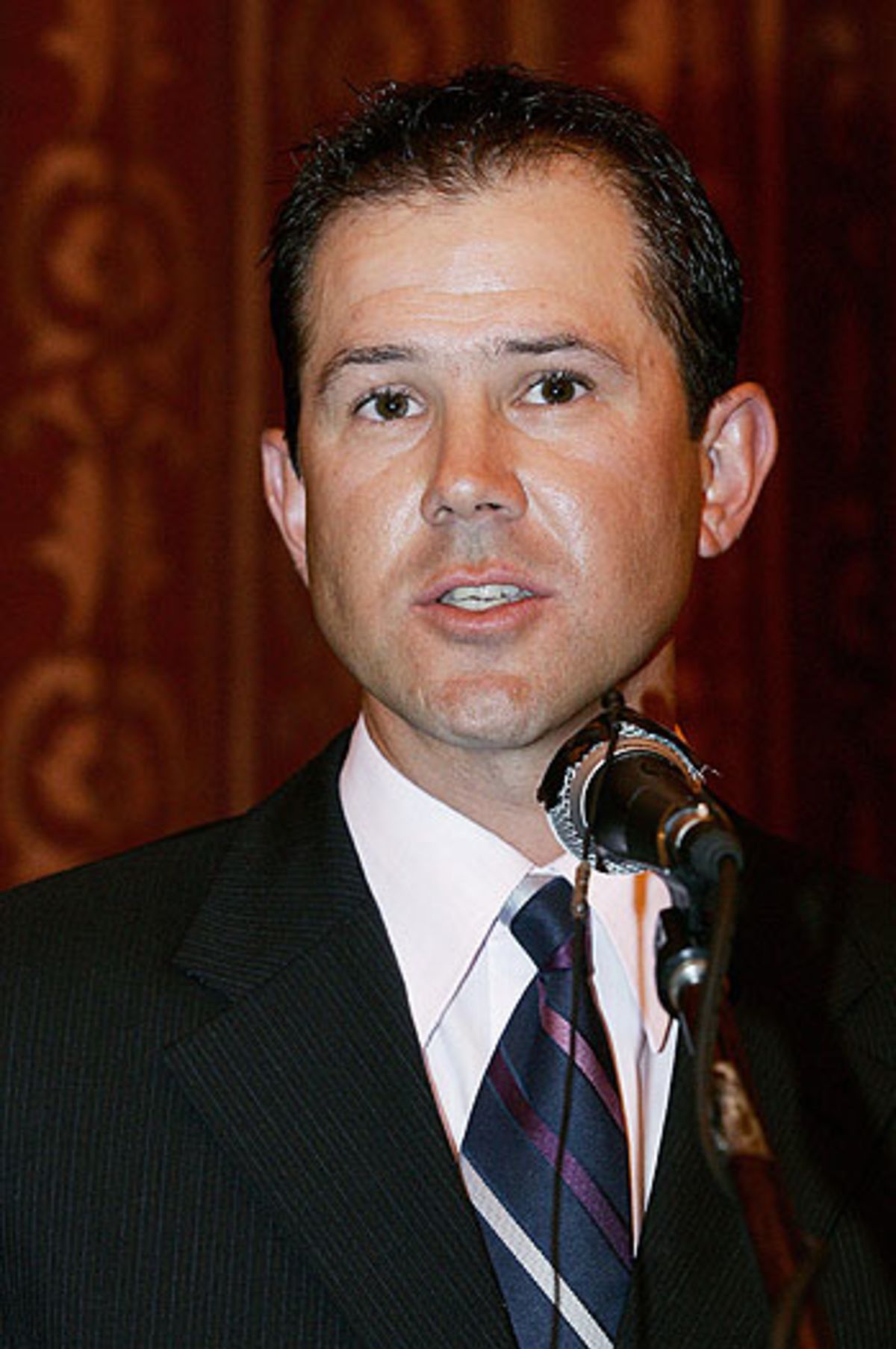 Ricky Ponting speaks at a reception for Australia's cricketers in ...