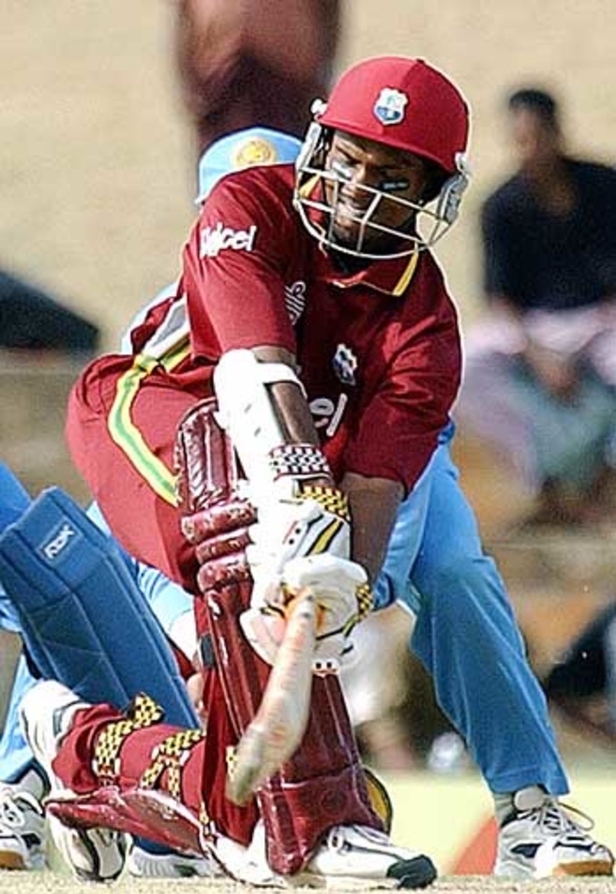 Shivnarine Chanderpaul sweeps during his 22 | ESPNcricinfo.com