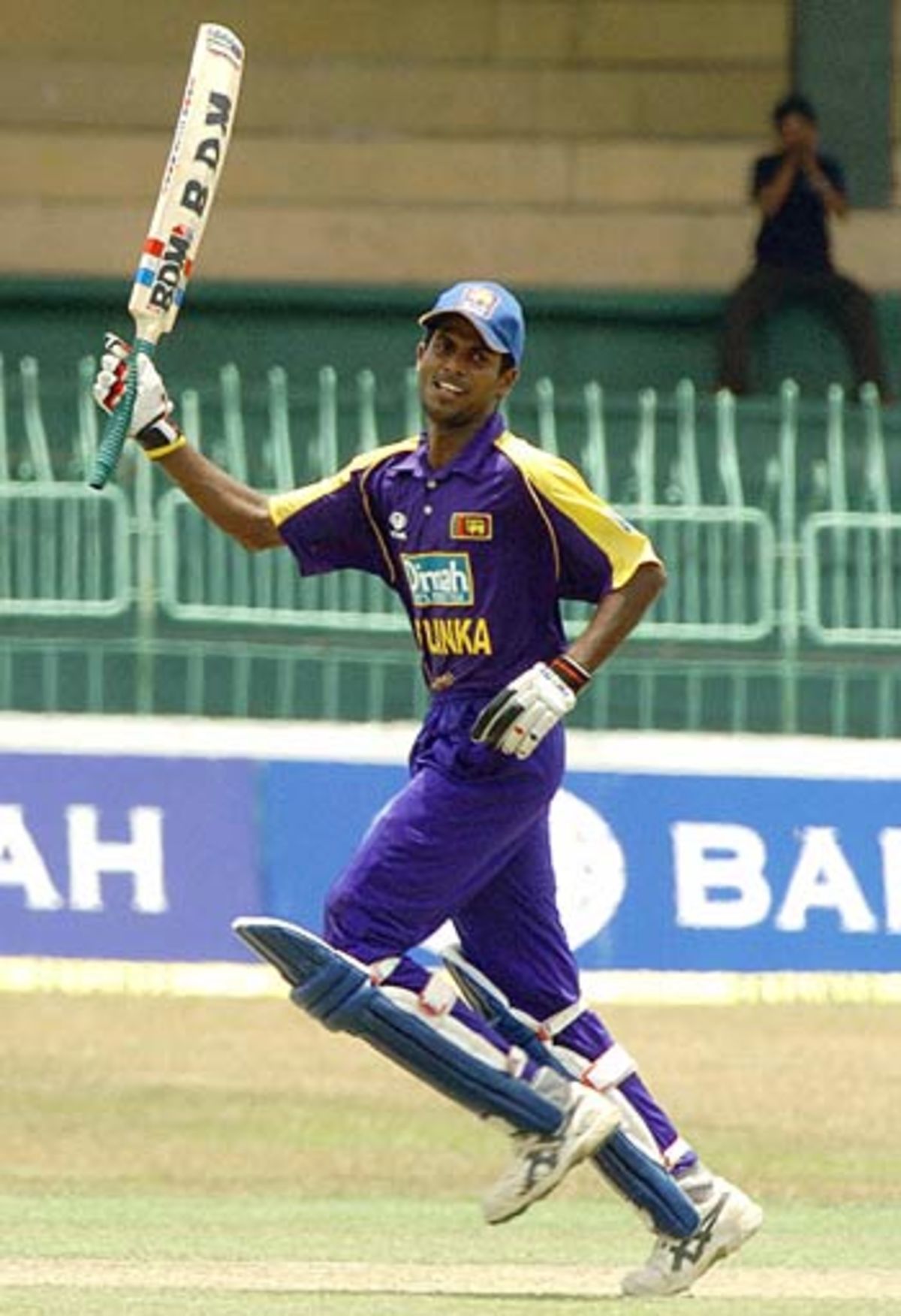 Upul Tharanga reaches his hundred | ESPNcricinfo.com