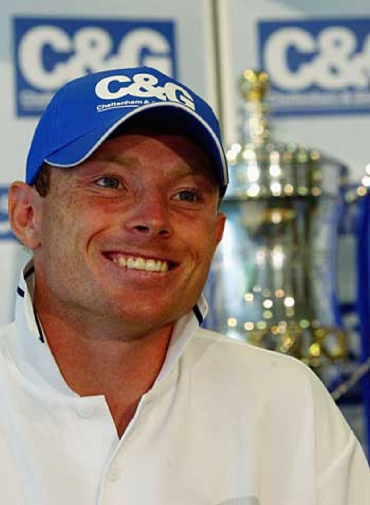 Glenn McGrath shows Errol Alcott his sore elbow | ESPNcricinfo.com