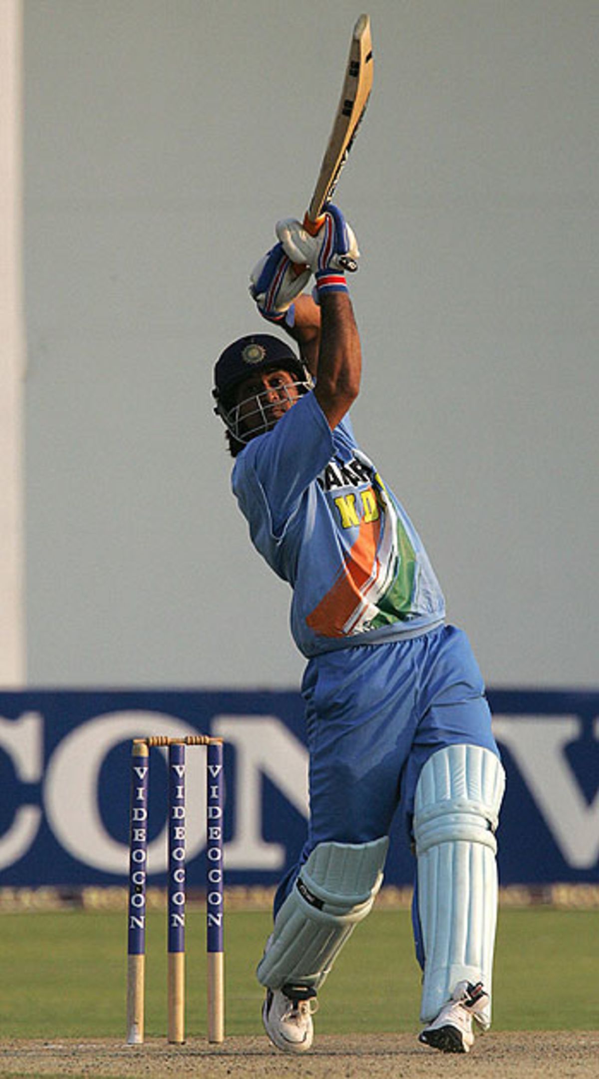 Mahendra Singh Dhoni hits the winning runs | ESPNcricinfo.com