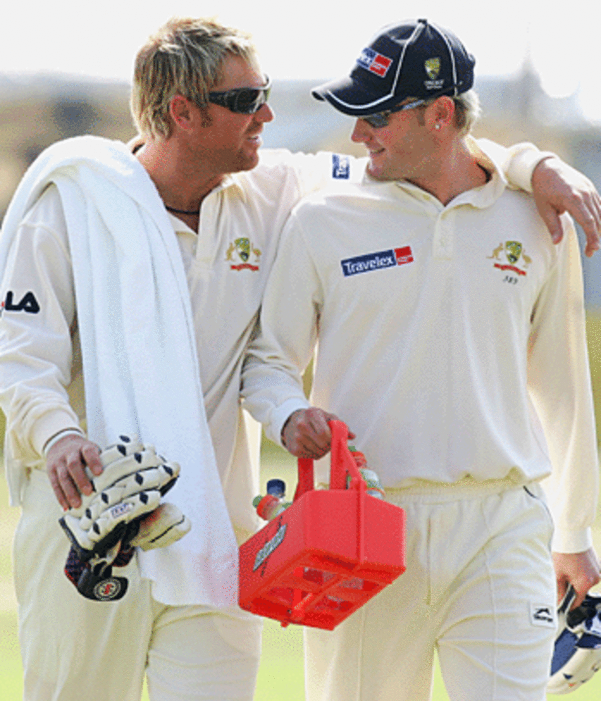 Shane Warne and Michael Clarke run errands | ESPNcricinfo.com Shane Warne and Michael Clarke run errands | ESPNcricinfo.com
