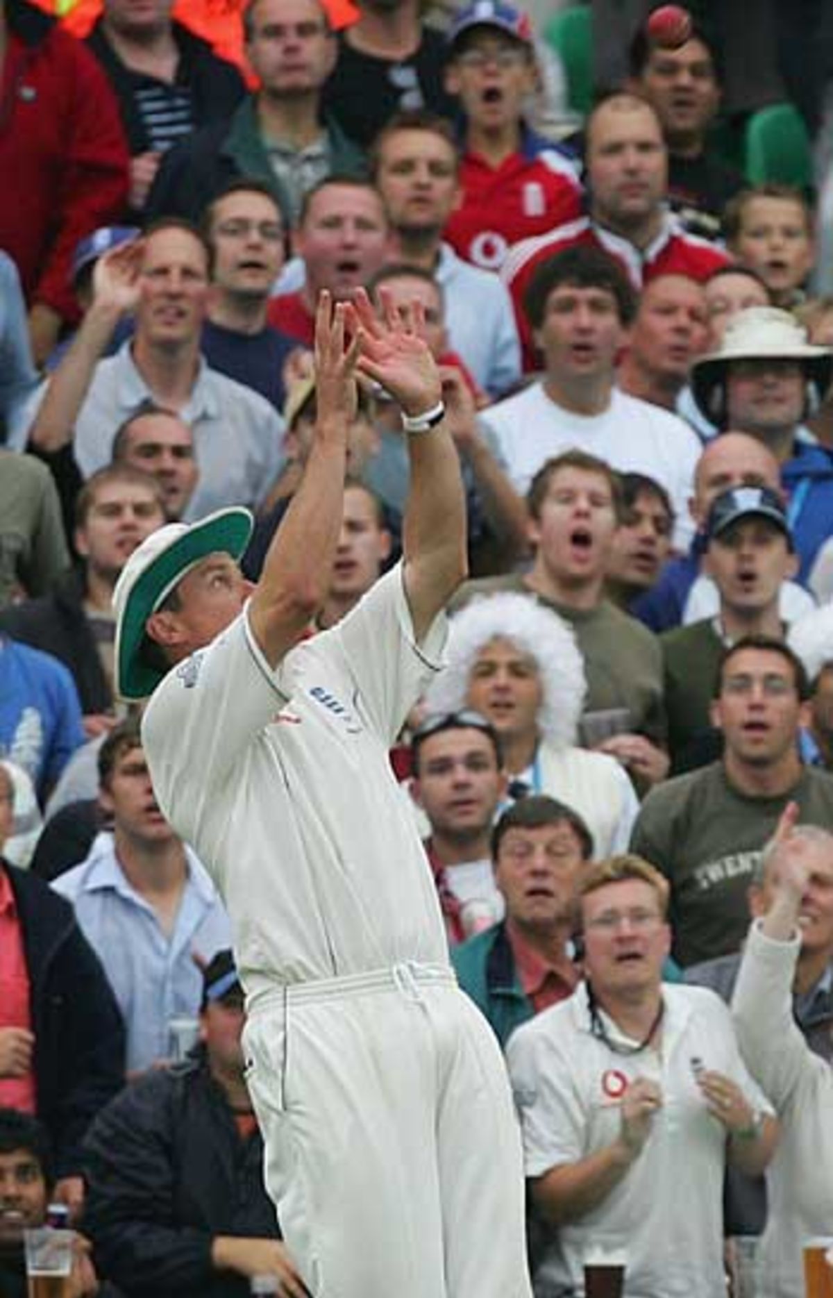 Ashley Giles takes an excellent catch in the deep | ESPNcricinfo.com