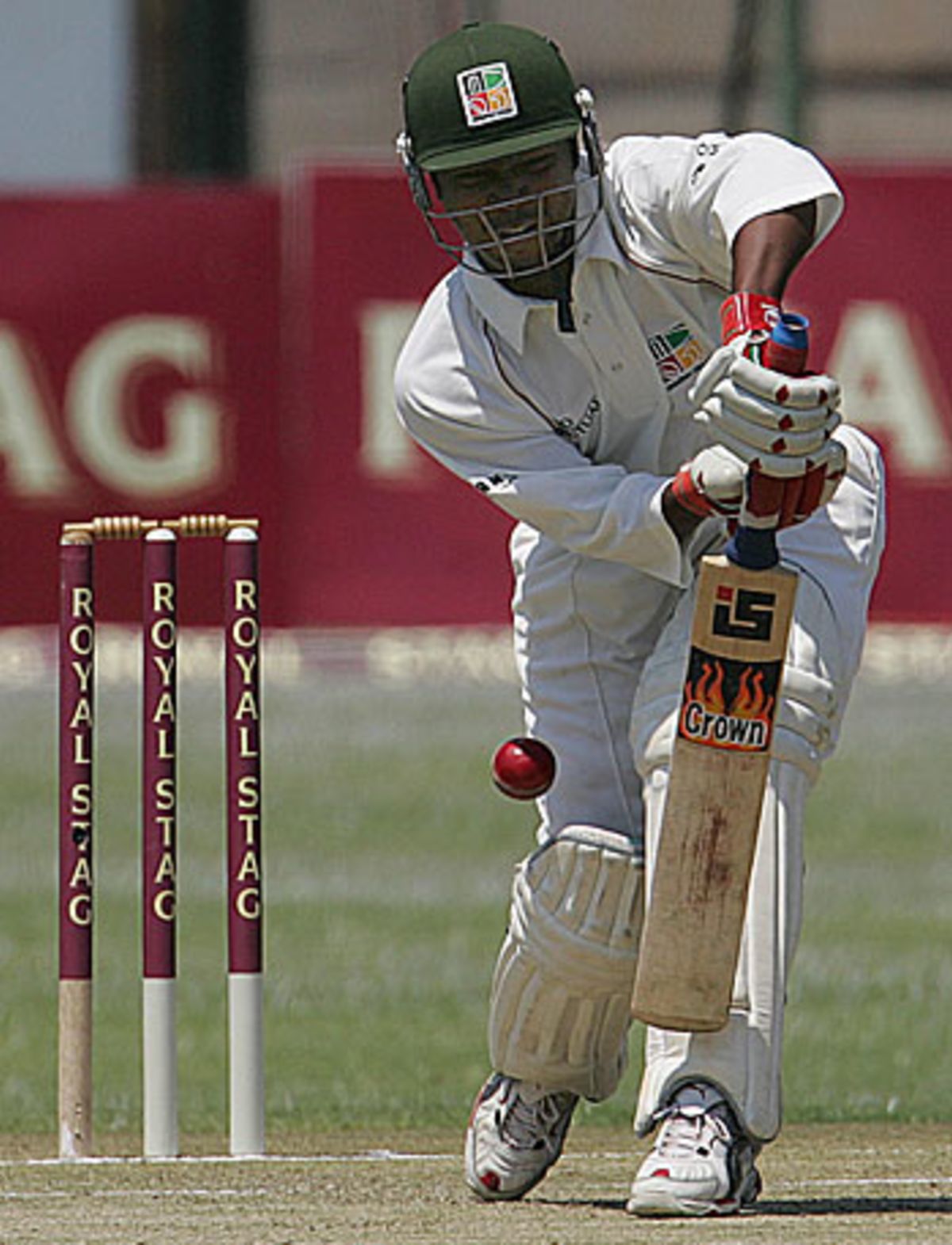 Tatenda Taibu defends watchfully | ESPNcricinfo.com