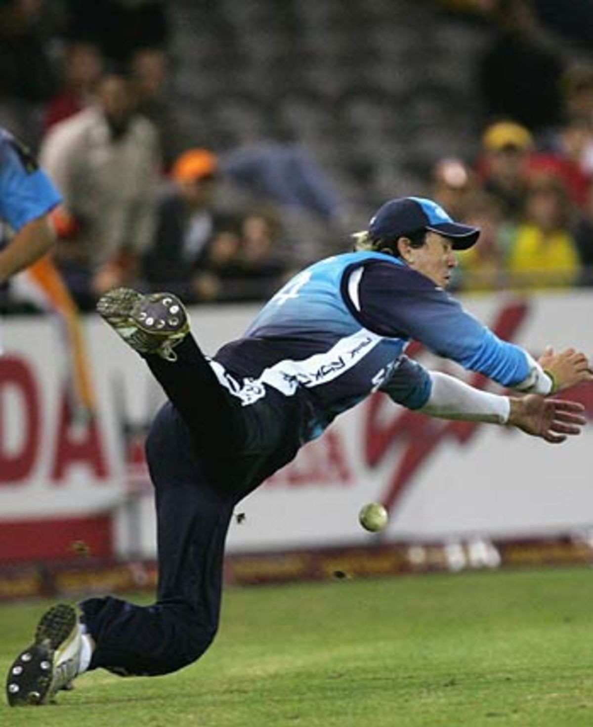 Shane Watson powers one through cover | ESPNcricinfo.com