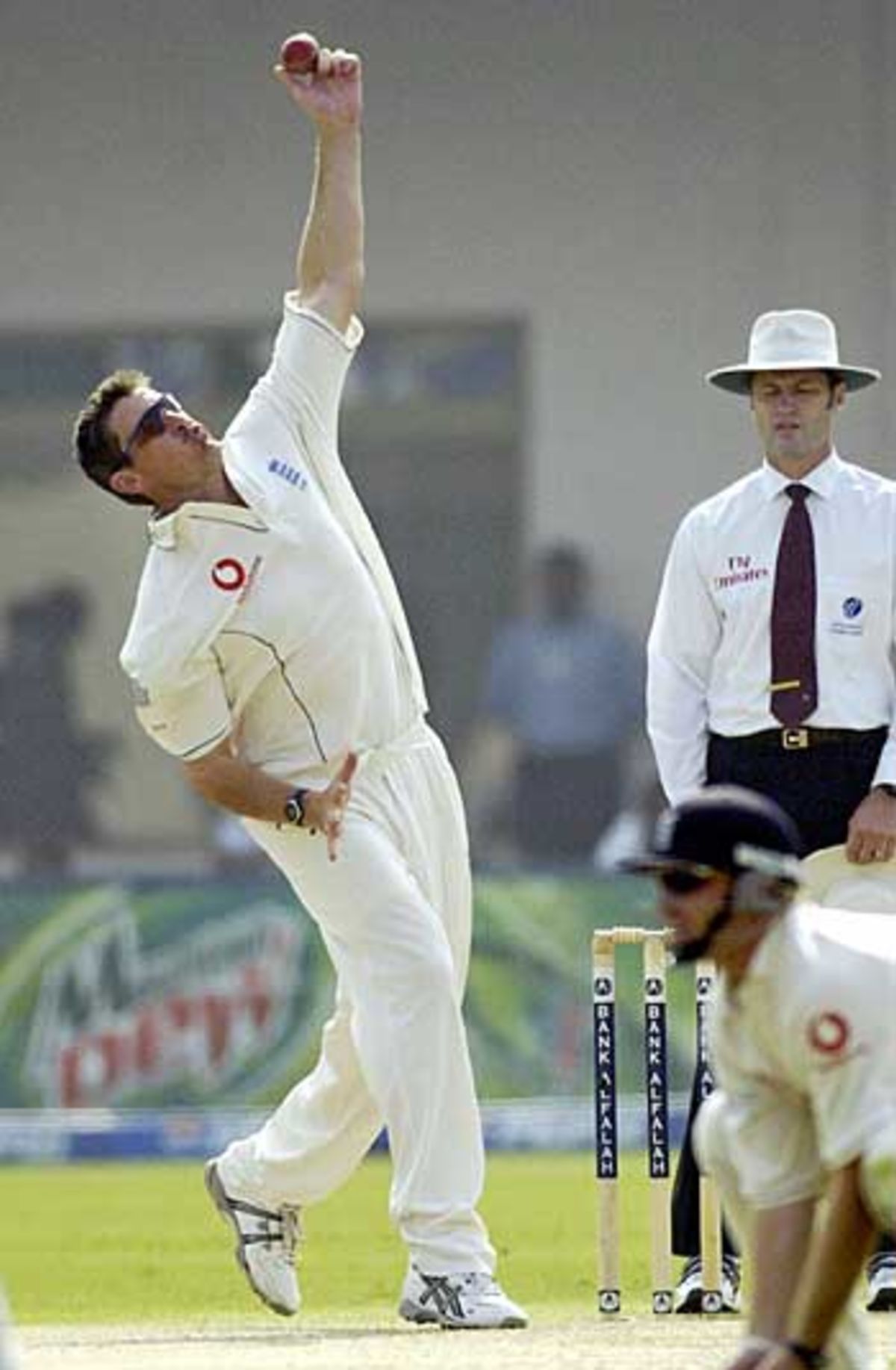 Ashley Giles in his delivery stride | ESPNcricinfo.com